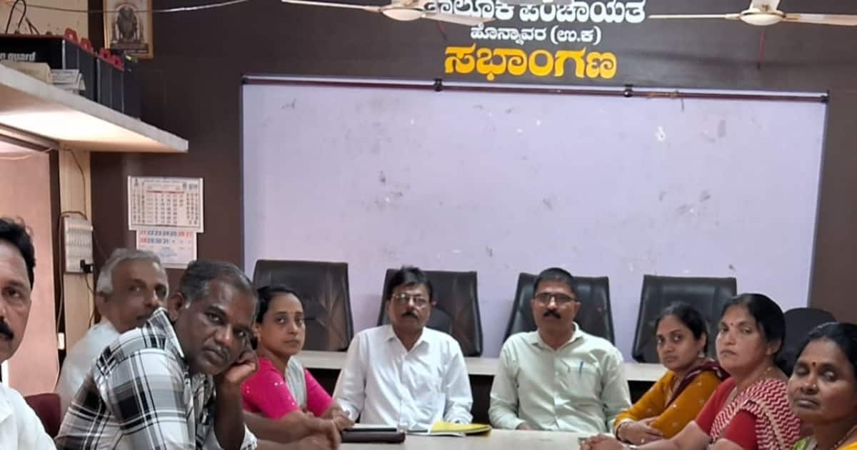 gram panchayat president, vice president taluk union opposes ...