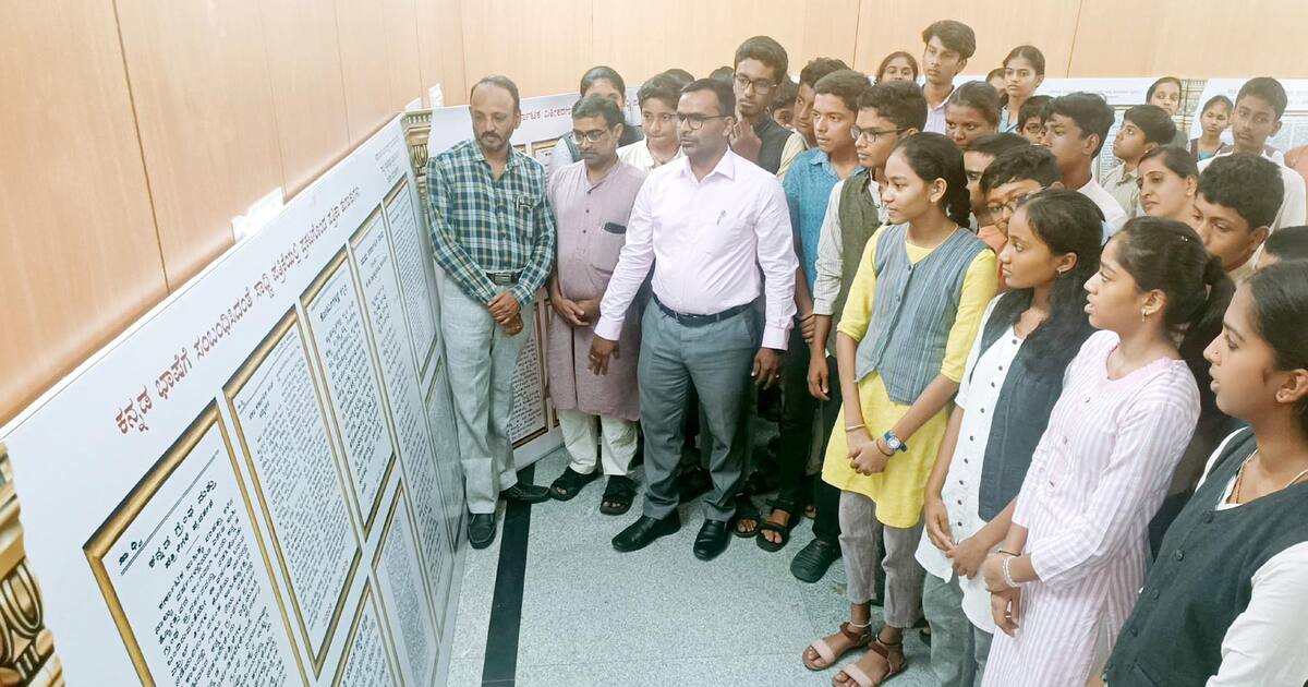 dr. c.n. manjunath, received the compliment