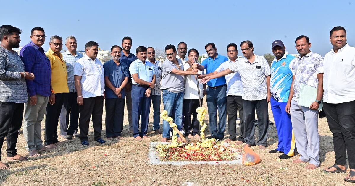 dinesh k. shetty bhoomipuja for ksca turf, pavilion at davangere