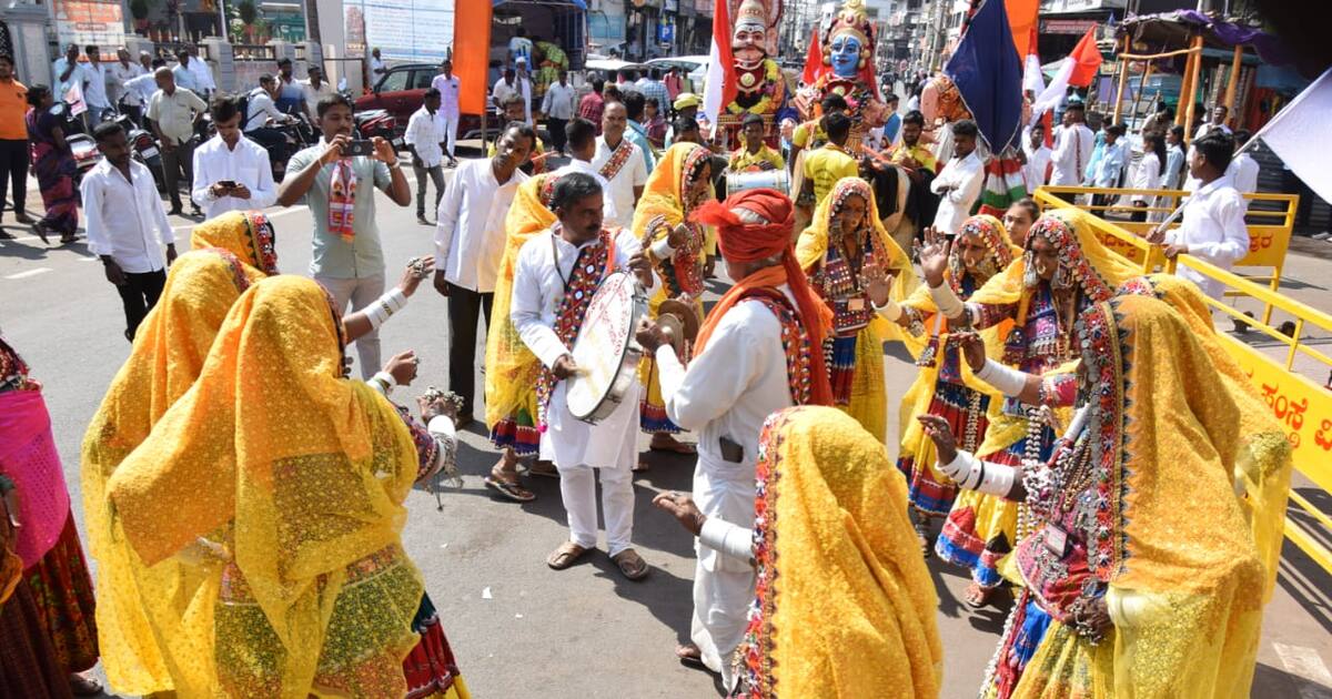 savalal, a visionary saint who lived in the real world: anupama