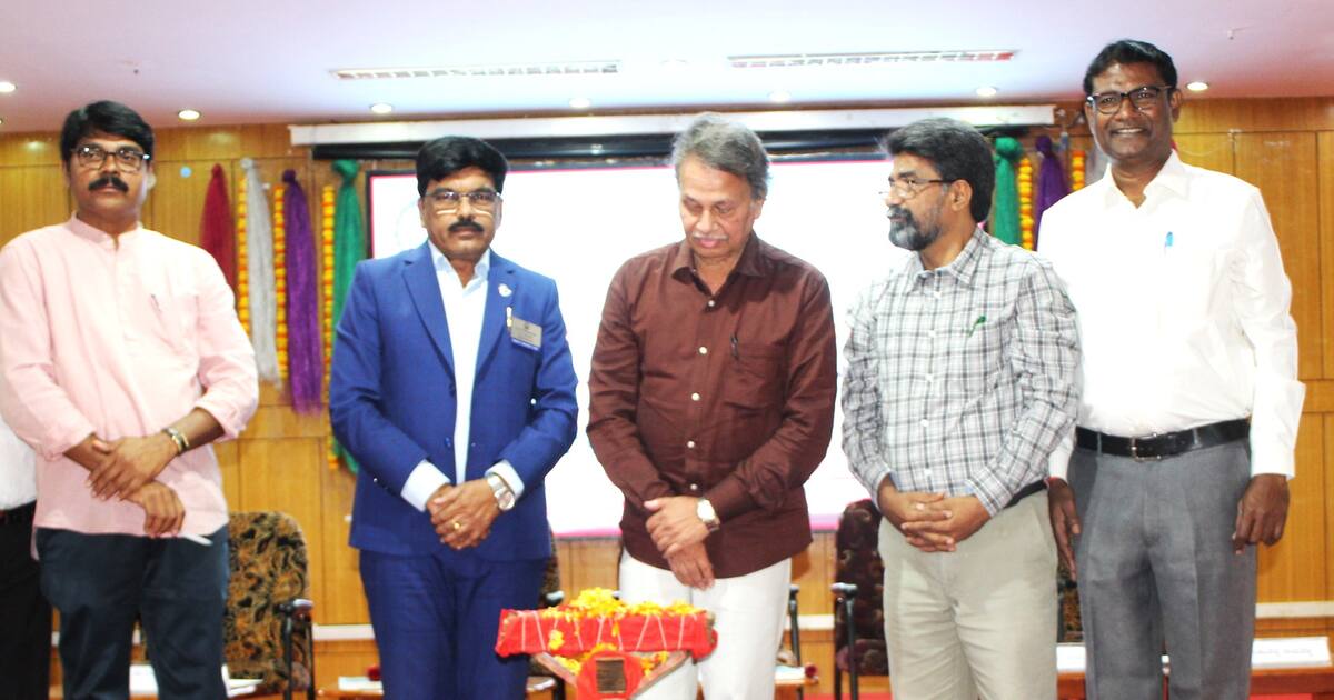 kavirajamarga is the foundation of kannada literature: baraguru