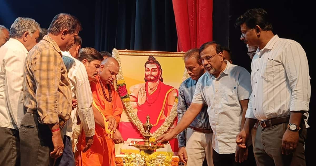 sri shivayogi siddarameshwara is the embodiment of god: sivanandaswamy